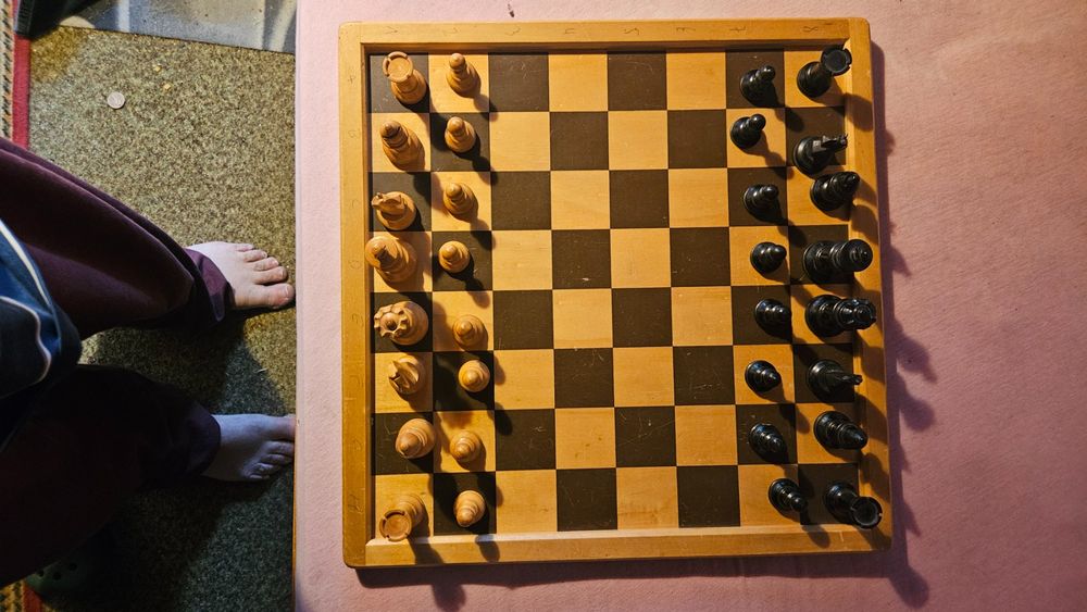 Schachbrett und Figuren aus Holz (Gebraucht) in Feldbrunnen für CHF 20 ...