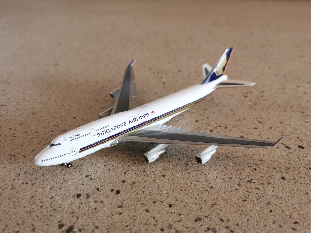 Flugzeugmodell: Singapore Airlines Megatop B747-400, 1:400 (Neu (gemäss Beschreibung)) in ...