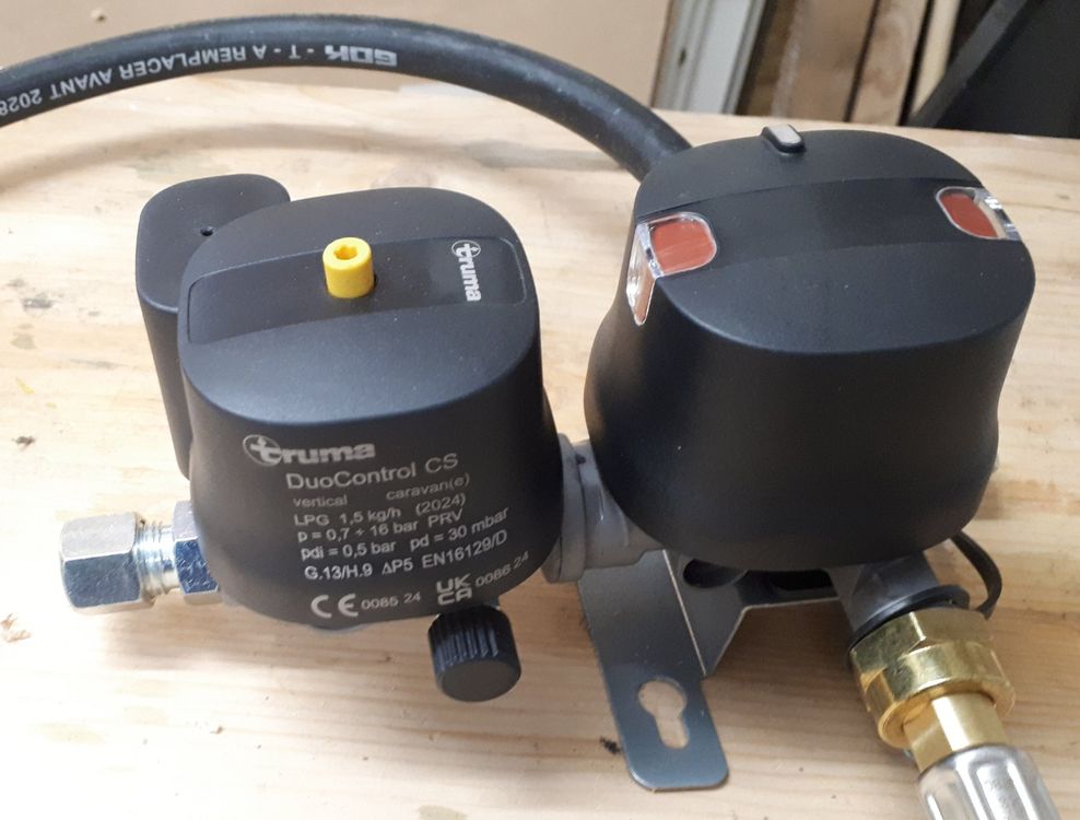 Truma Duo Control CS vertikal (Neu und originalverpackt) in ...