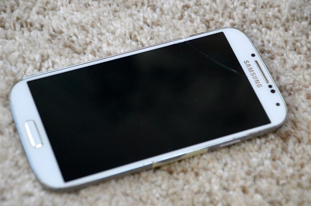 Samsung Galaxy S4 GT-I9505 (Defekt) in Collonges für CHF 18 – mit Lieferung auf Ricardo kaufen