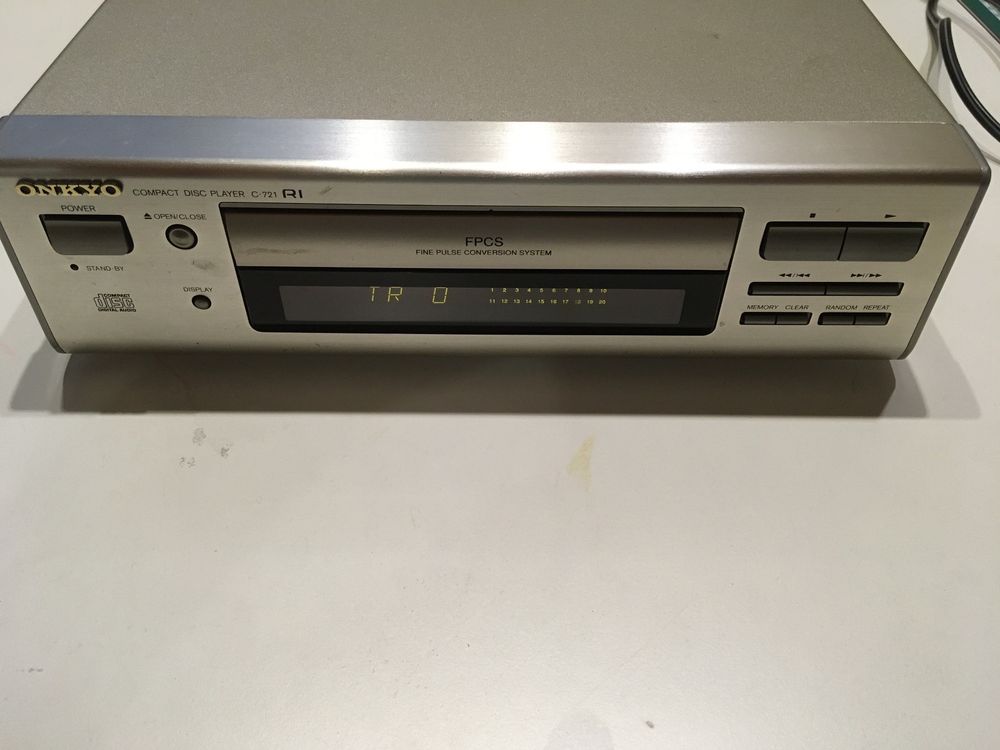 CD Player ONKYO C-721 (Gebraucht) in Mosnang für CHF 1 – mit Lieferung ...
