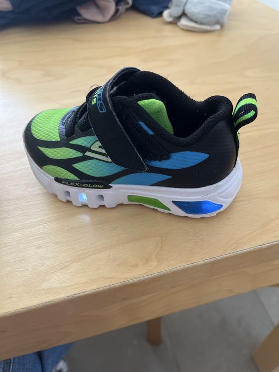 Skechers S-Lights garçon, taille 23, parfaites pour jouer! (D'occasion ...