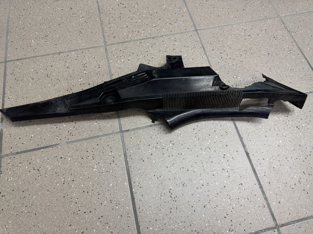 Seitenschützer Puch X30 Sport NS/NL (mit Lüftungsschlitz) (Defekt) in ...