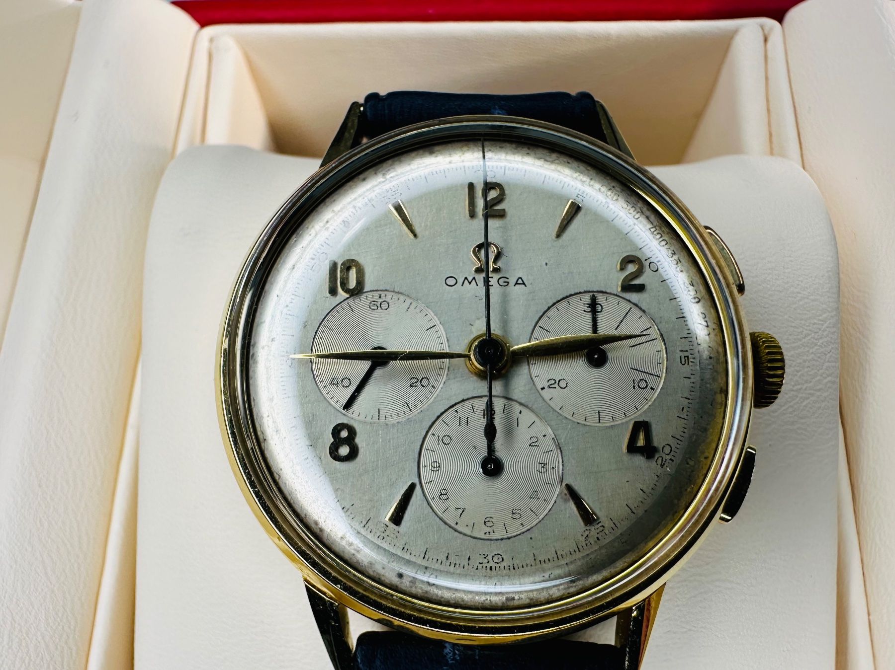 Omega Chronograph Vintage 18 Karat Gold, 1950er Jahre, selte (Gebraucht ...