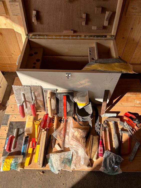 Holzkiste/Werkzeugkiste Plattenleger (Gebraucht) in zürich für CHF 80 – nur Abholung auf Ricardo ...