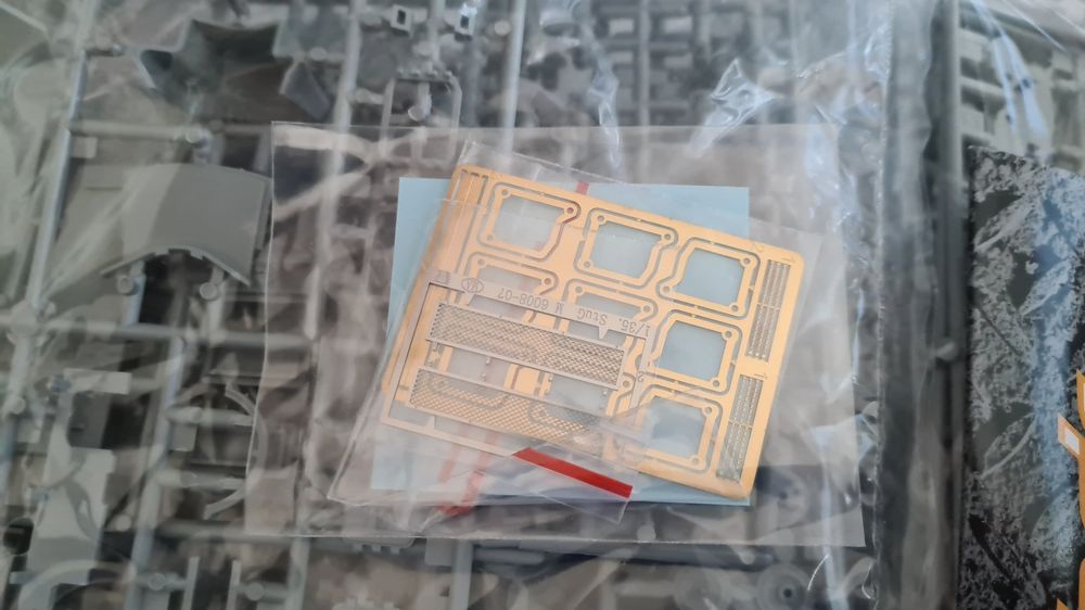 1:35 Panzer III Ausf G Afrika Korps & Figuren - Dragon 9116 (Gebraucht ...