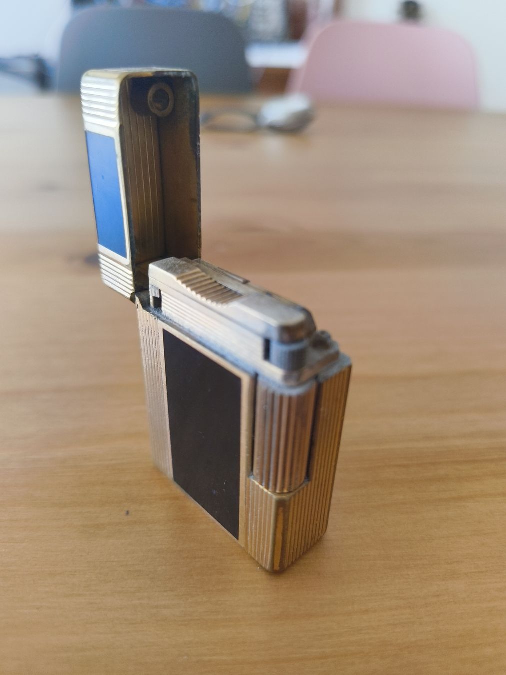 Original S.T. Dupont Feuerzeug – Ligne 2 – Gold & schwarz (Gebraucht ...