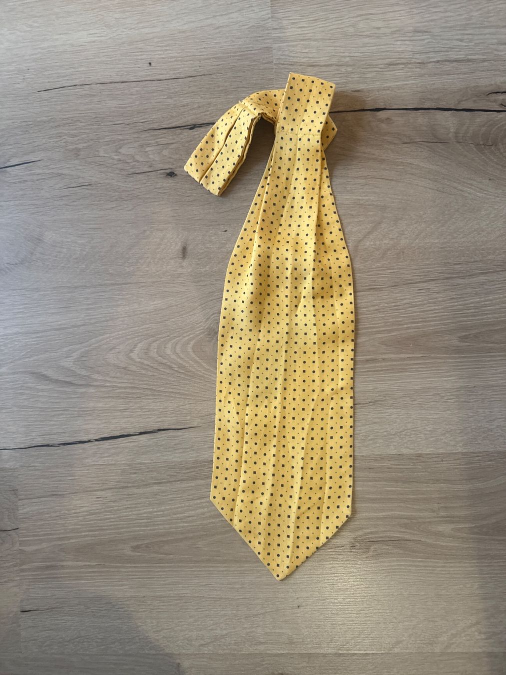 Italienische Seidenkrawatte–Made in Italy –Gelb mit Muster (Gebraucht ...