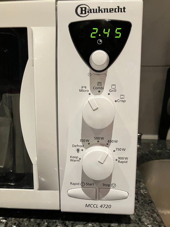 Bauknecht Mikrowelle Cobi Grill Crips super Zustand (Gebraucht) in ...