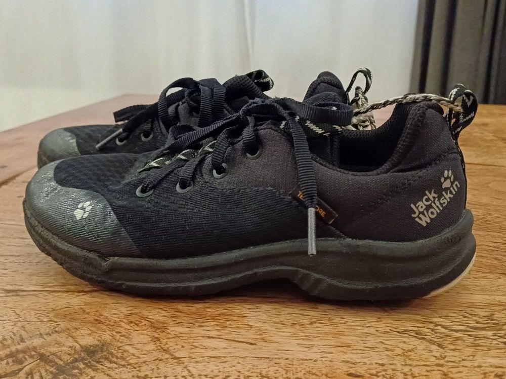 Jack Wolfskin Schuhe Gr.32 (Gebraucht) in Oberrieden für CHF 6 – mit ...