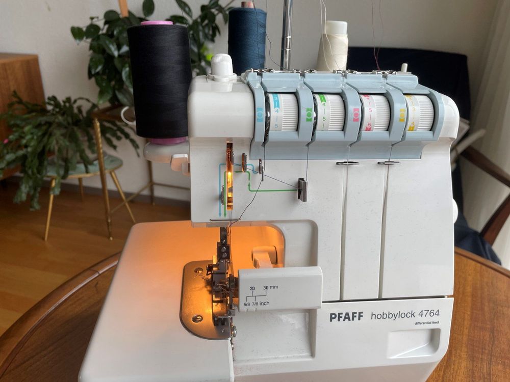 Pfaff Hobbylock 4764 | Kaufen auf Ricardo