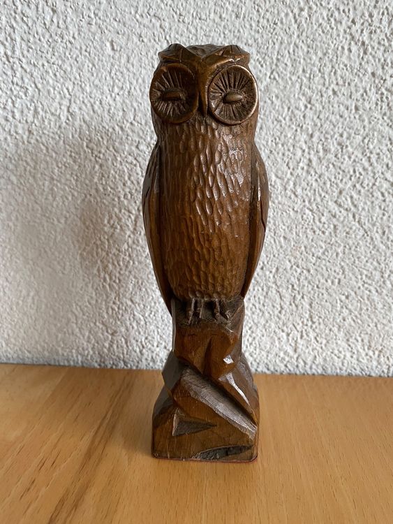 Eule handgeschnitzt aus Holz signiert (Gebraucht) in Schwarzenburg für CHF 35 – mit Lieferung ...