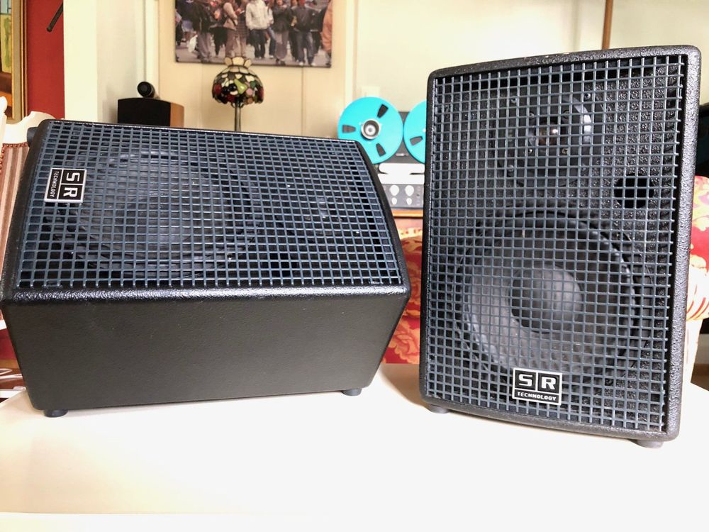 SR Technology Monitore / Lautsprecher inkl. Stative (Gebraucht) in ...