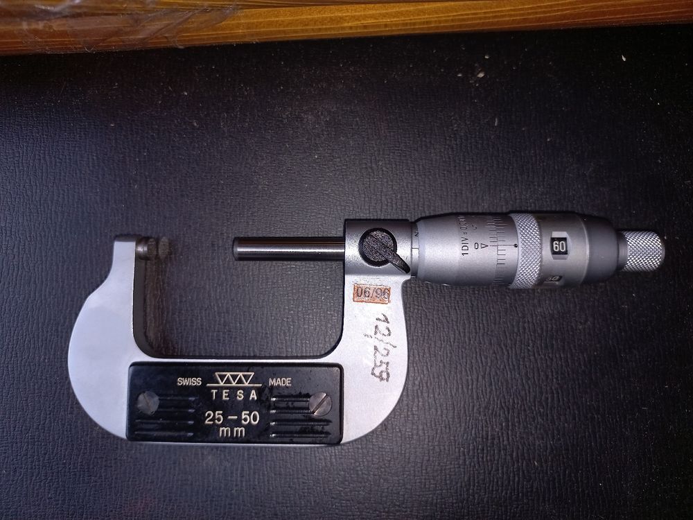TESA Mikrometer swiss made 25-50mm (Gebraucht) in Zihlschlacht für CHF ...