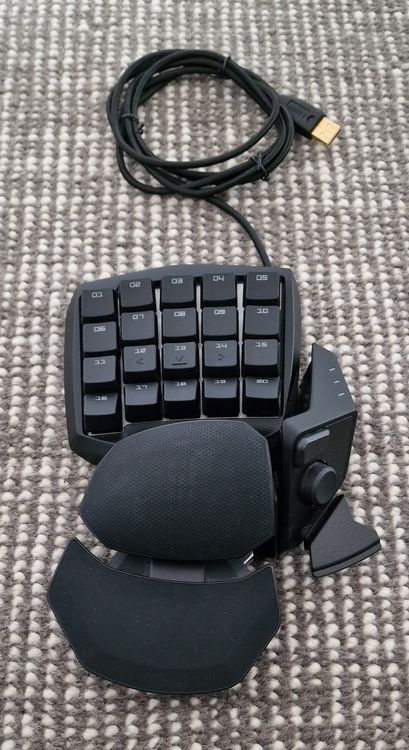 Razer Orbweaver Chroma | Mechanical Keyboard | Kaufen auf Ricardo