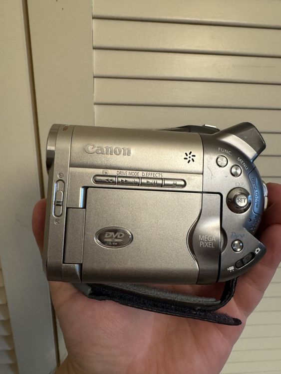 Canon DC10 DVD Camcorder (Gebraucht) in Zürich für CHF 20 – mit ...
