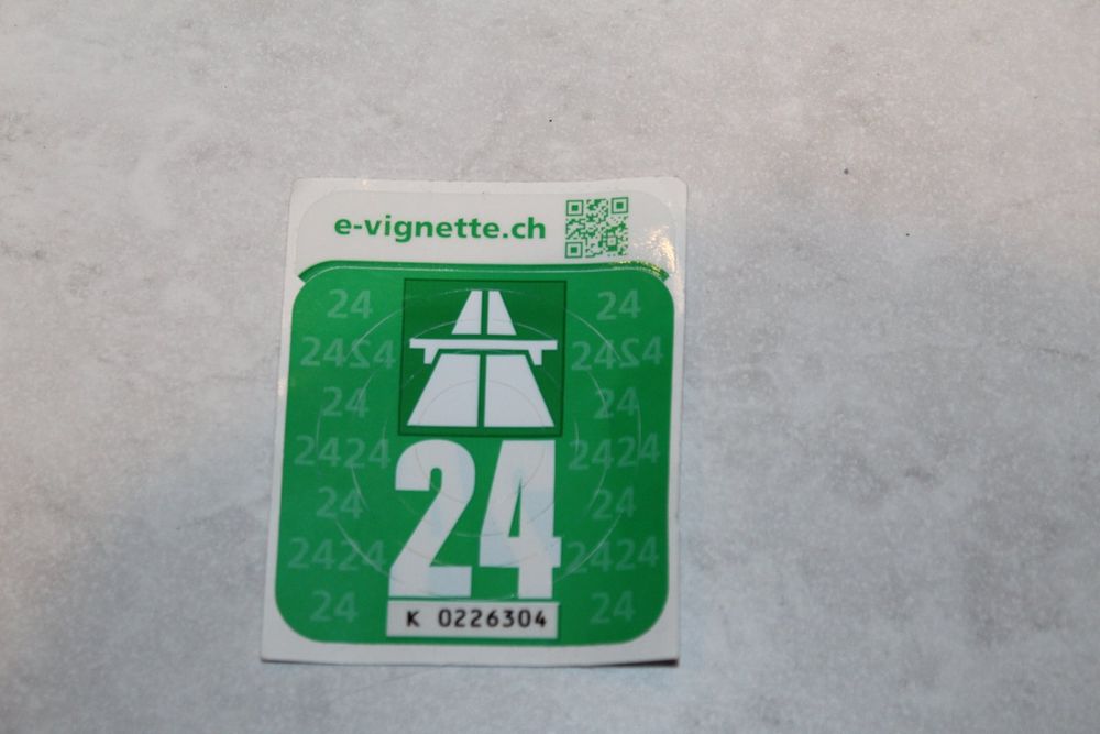Autobahnvignette 2024 (Neu und originalverpackt) in Beinwil am See für CHF 18 – mit Lieferung ...