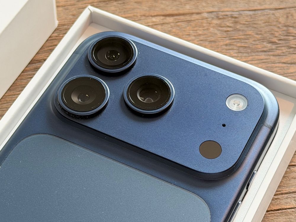 iPhone 17 Pro 1TB Tiefblau – WIE NEU, OVP komplett, Apple-Ga (Gebraucht ...