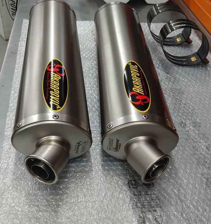 Akrapovič "Slip-on Line" zu KTM 950 SM 05-07 (Neu und originalverpackt) in Widnau für CHF 900 ...