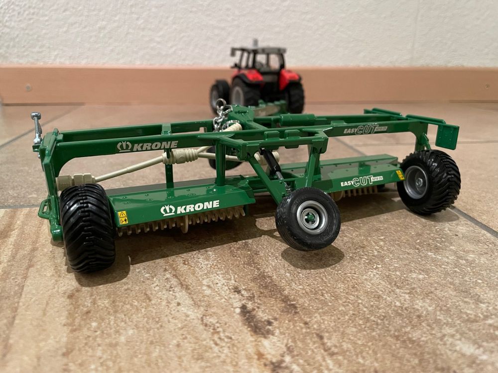 SIKU Same Iron 110 mit Krone Mähwerk | Kaufen auf Ricardo