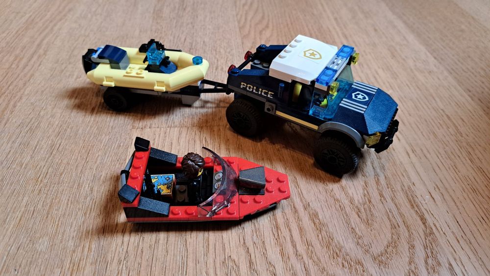 LEGO CITY Polizei Boot Transport Set 60272 | Kaufen auf Ricardo