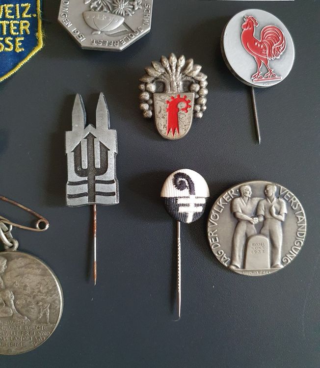 Abzeichen / Pins / Medaillen Lot "Basel" (2) (Gebraucht) in Zürich für ...
