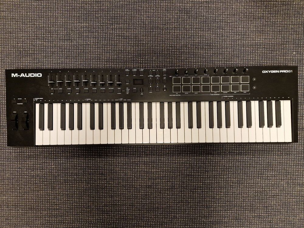 Oxygen Pro 61(Midi-Keyboard) + SP-2 (Pedal) von M-Audio (Gebraucht) in ...
