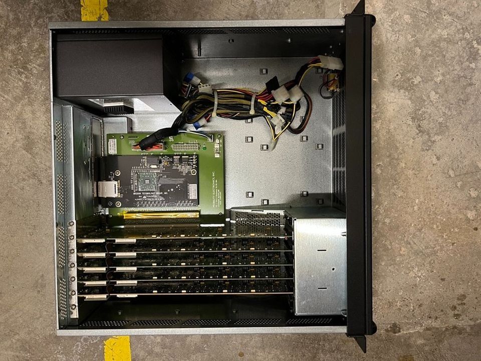 Pro Tools HD5 Accel in Magma Chassis Avid Digidesign (Gebraucht) in ...