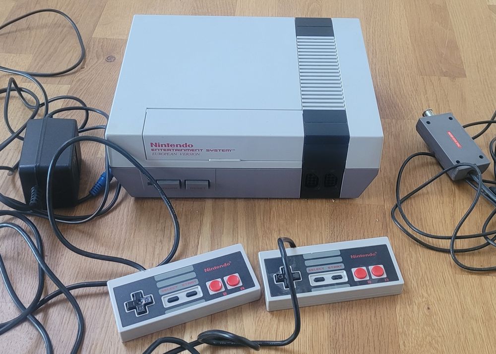 NES Konsole inkl. 2 Controller (Gebraucht) in Knutwil für CHF 81 – mit ...