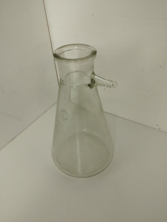 Saugflasche Erlenmeyerkolbenform mit Glasolive 1000 ml (Gebraucht) in ...
