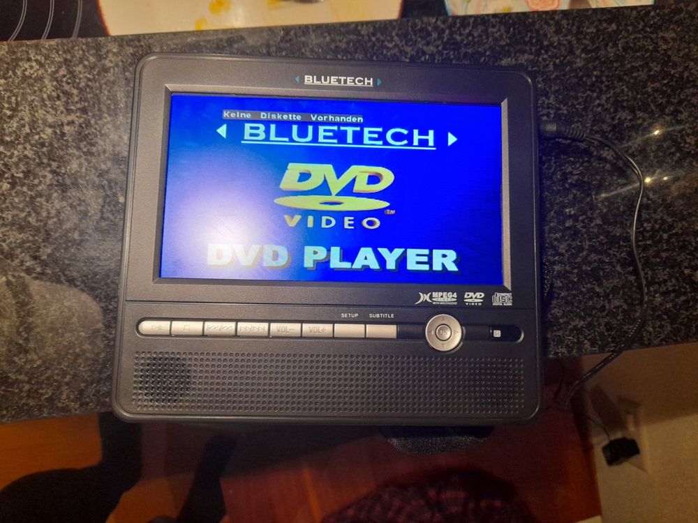 BLUTECH Kopfstützen DVD Player für Auto. | Kaufen auf Ricardo