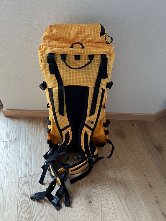 The North Face Summit Series Phantom 38L Rucksack (Gebraucht) in Biel ...