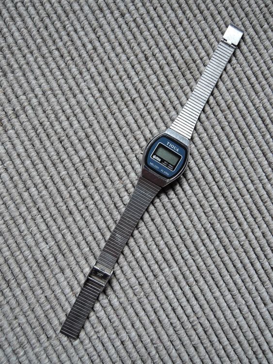 Kinder- oder Damen-LCD Uhr Marke Tiqua - Vintage | Kaufen auf Ricardo