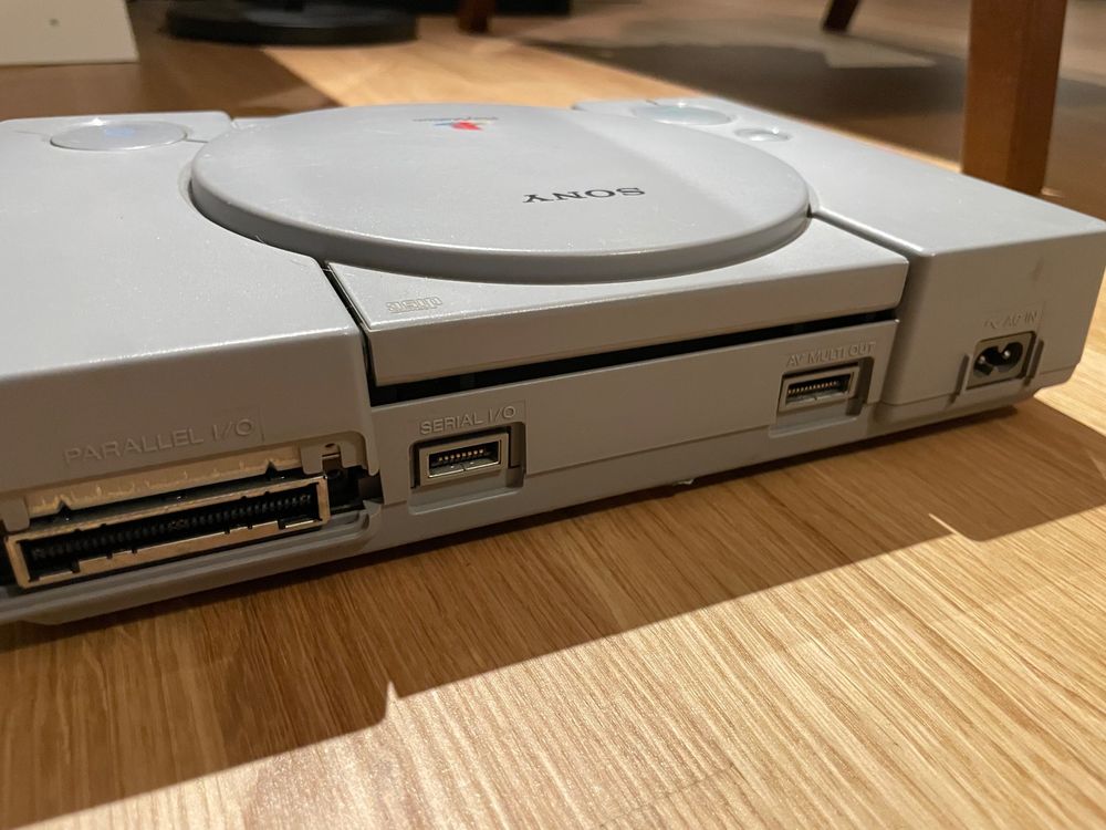 Sony Playstation (PS1) Konsole mit Spiele (Gebraucht) in Zürich für CHF ...
