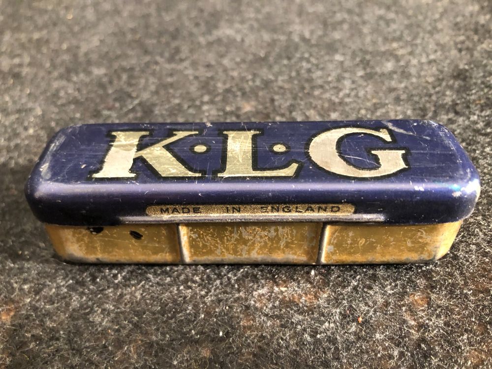 Ancienne boîte en métal. KLG sparkling plugs. England. | Kaufen auf Ricardo