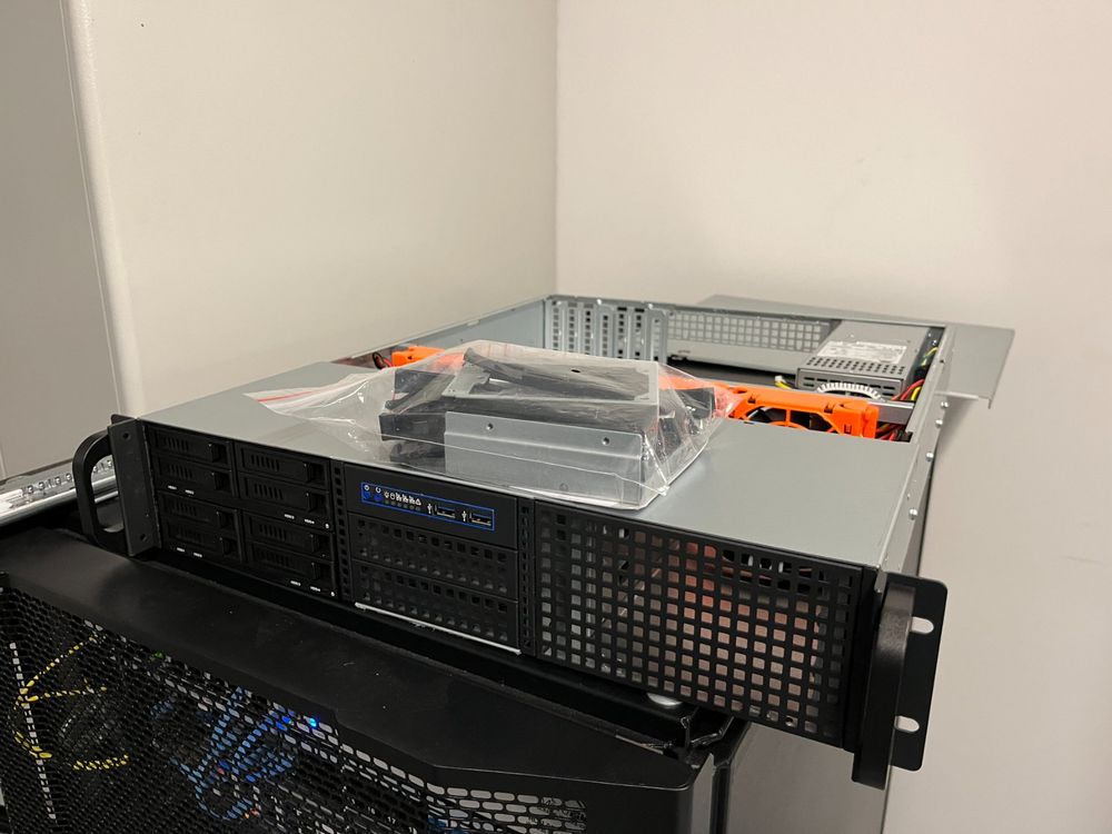 2U ATX Servercase inkl. Netzteil, Backplane und Rack-Rails (Gebraucht ...