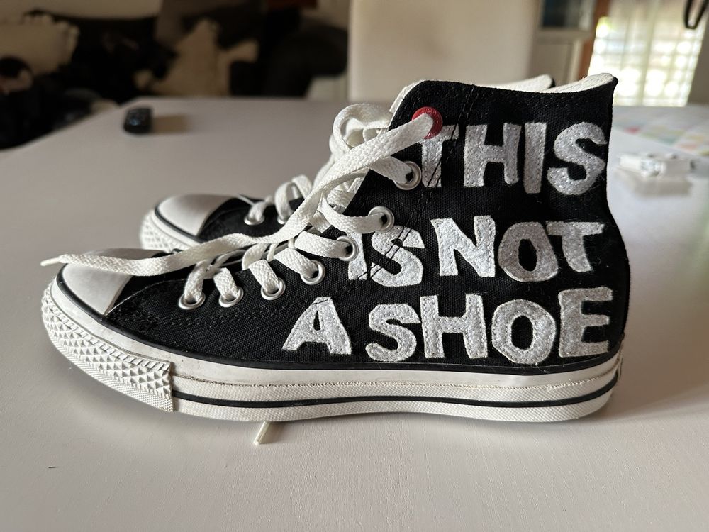 Converse „This Is Not A Shoe It's A Mania“ in Grösse 7 (40) (Neu ...