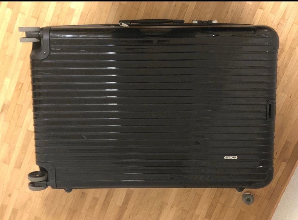 Rimowa Koffer L Schwarz (Gebraucht) in Zürich für CHF 400 – mit ...
