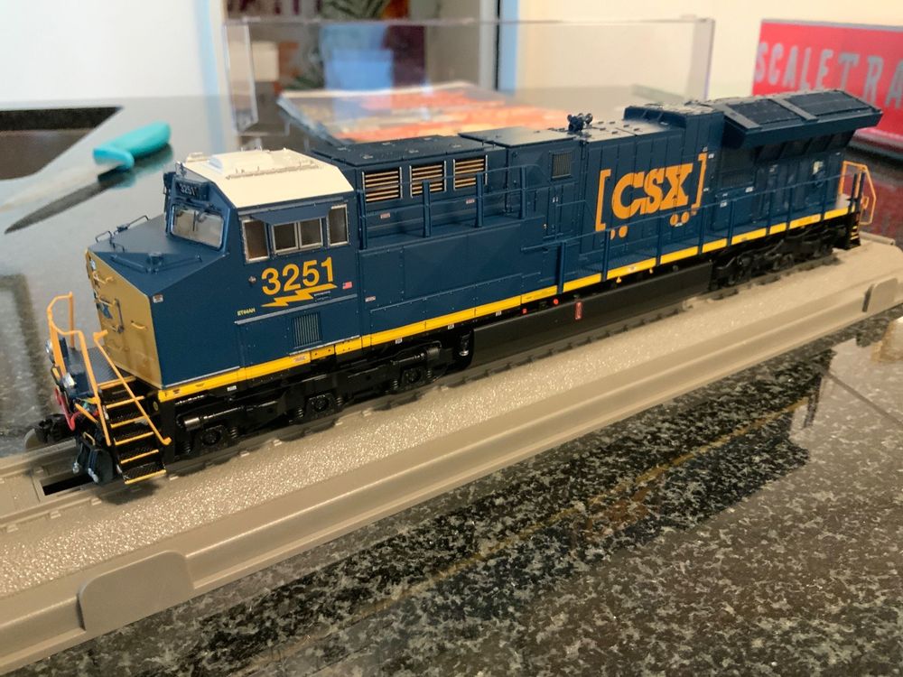 SCALE TRAINS GE TIER 4 GEVO - CSX / ESU (Gebraucht) in Bern für CHF 180 ...