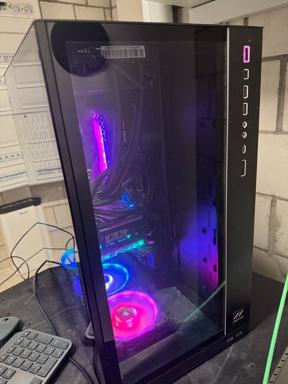 Lin Li PC-O11 // X570 mit Ryzen 9 // 32GB DDR4-3600 (Gebraucht) in ...