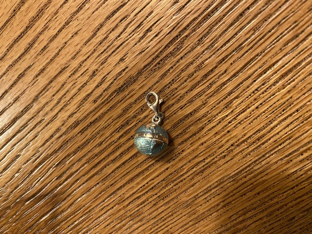 Thomas Sabo Charm Weltkugel (Gebraucht) in Muri AG für CHF 29.8 – mit Lieferung auf Ricardo kaufen