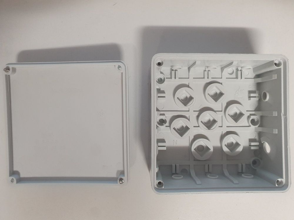 Agro AP-Abzweigdose IP 54, 100x100 mm 9802 (Gebraucht) in Zürich für ...