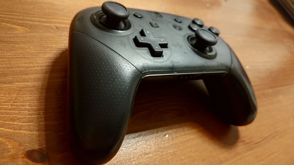 Nintendo Switch Pro Controller (defekt) (Defekt) in Wigoltingen für CHF ...