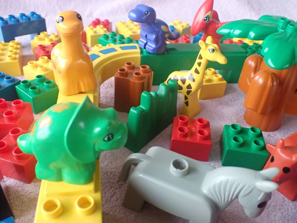 viele Lego DUPLO Steine Tiere, Dinos und Figuren 130 Teile (Gebraucht) in Geroldswil für CHF 21 ...