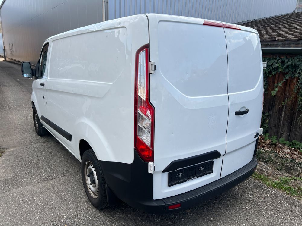FORD Transit Custom Hagaelschaden 77 000 Km 2019 mit 105 PS (Gebraucht ...