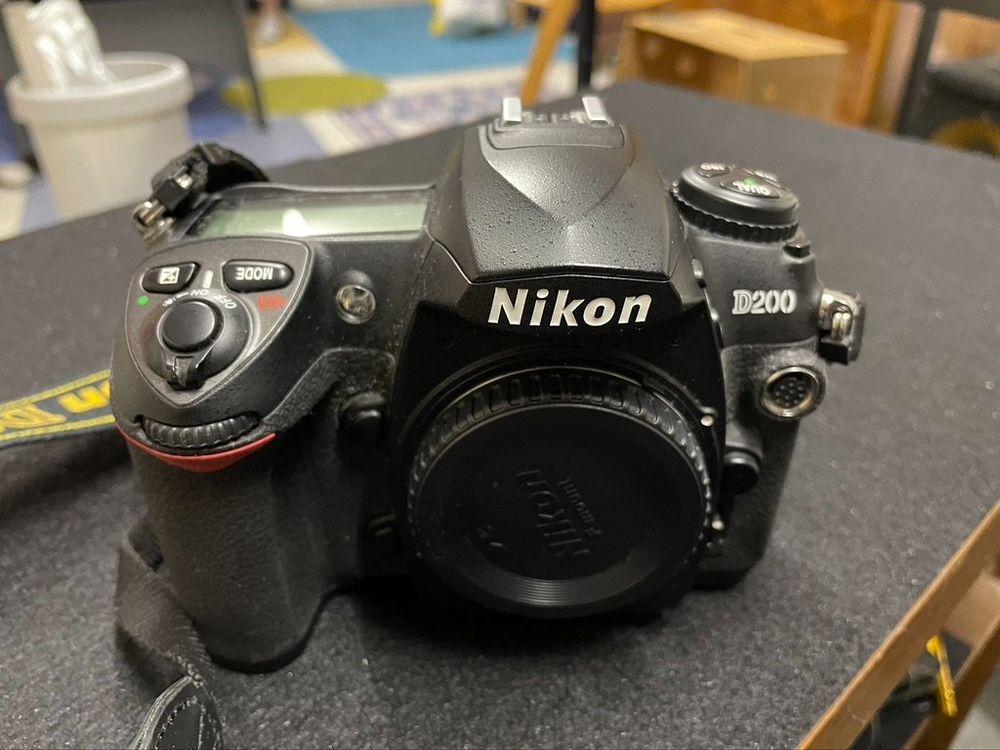 Nikon D200 Body (Gebraucht) in Winterthur für CHF 53 – mit Lieferung auf Ricardo kaufen