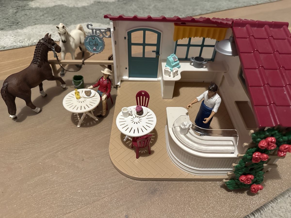 Schleich Horse Club Horse Café, mit zwei Pferden. (Gebraucht) in Flawil ...