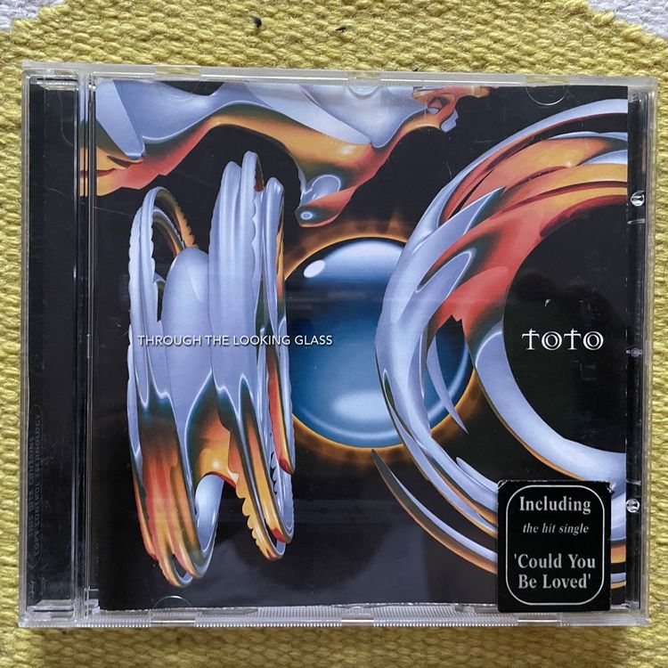 TOTO-THROUGH THE LOOKING GLASS (Gebraucht) in für CHF 2.9 – mit ...