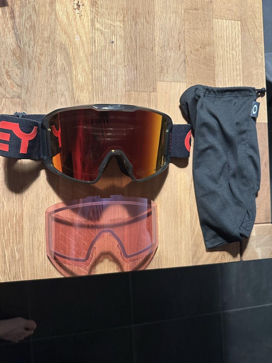 Oakley Skibrille Line Miner XM, Top Zustand, Inkl. 2 Gläser (Gebraucht ...