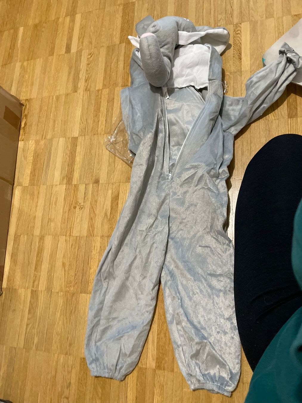 Costume d'éléphant, taille 98/104 cm, comme neuf! (D'occasion) à ...